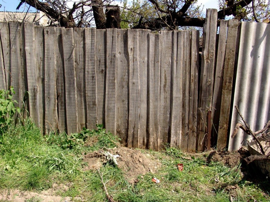 How to Repair and Restore Fencing Before the End of Spring | Atlanta ...